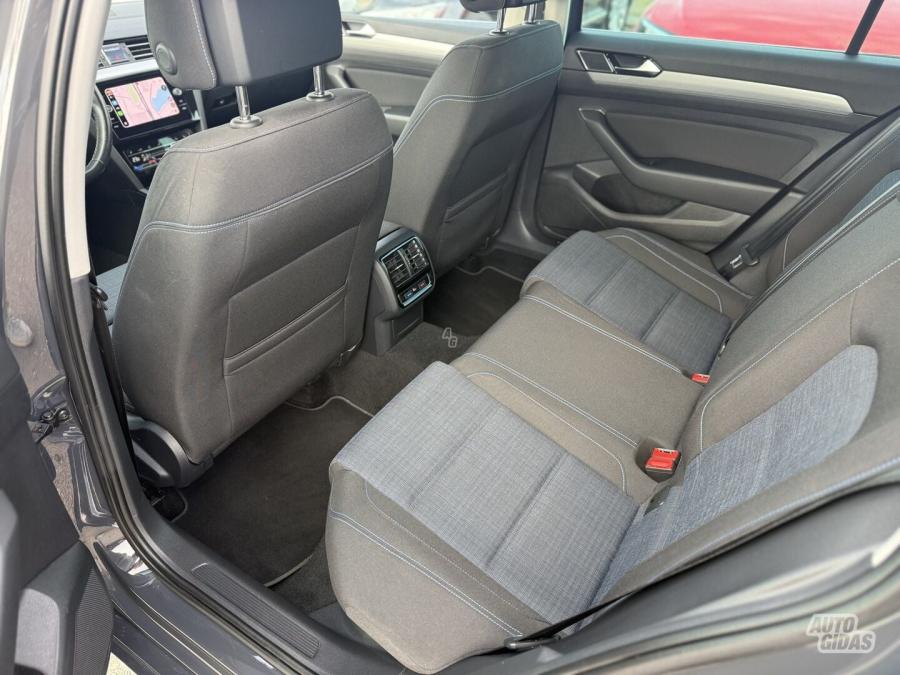 Grey Volkswagen Passat 2021 in Vilnius, with an engine capacity of 1.40 L and mileage of 160 thousand km for 14999 €, photo 12 on AUTOMOTO.COM.LV