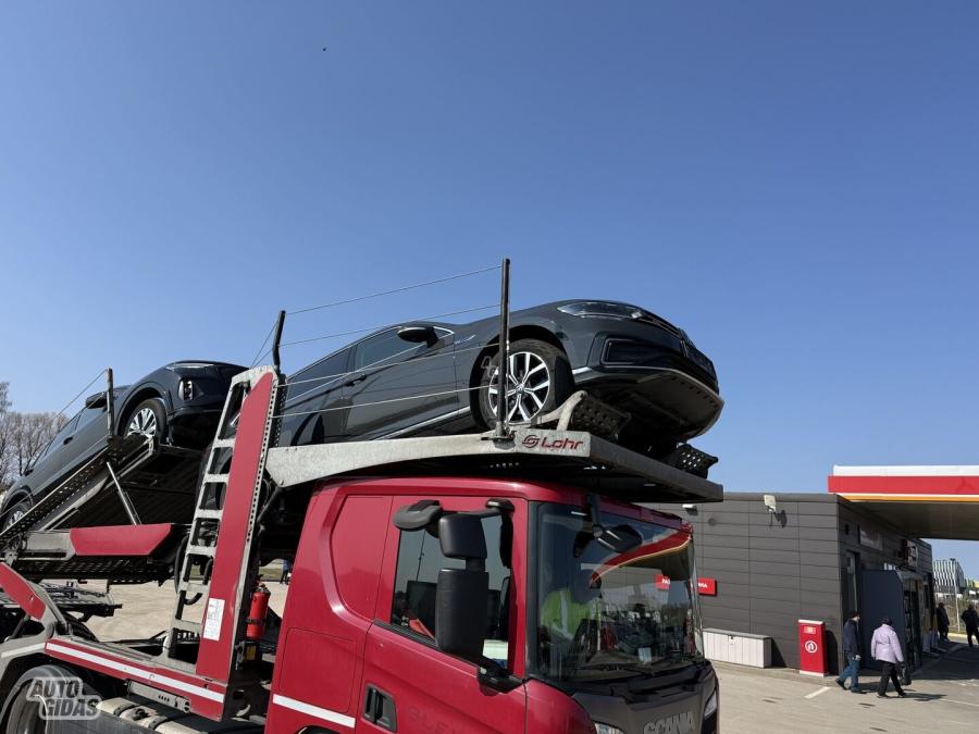 Grey Volkswagen Passat 2021 in Vilnius, with an engine capacity of 1.40 L and mileage of 160 thousand km for 14999 €, photo 35 on AUTOMOTO.COM.LV
