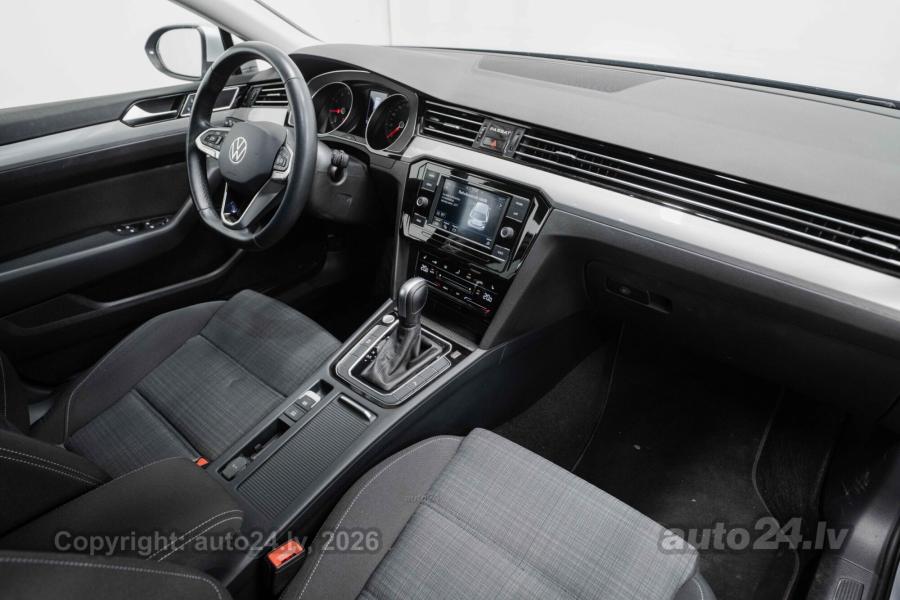 Pelēks Volkswagen Passat 2021 Tallina, ar dzinēja tilpumu 1.50 L un nobraukumu 37 tūkst. km par 22900 €, foto 8 vietnē AUTOMOTO.COM.LV
