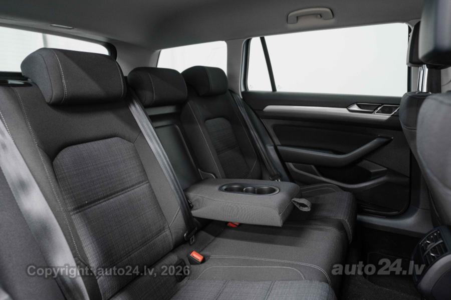 Pelēks Volkswagen Passat 2021 Tallina, ar dzinēja tilpumu 1.50 L un nobraukumu 37 tūkst. km par 22900 €, foto 13 vietnē AUTOMOTO.COM.LV