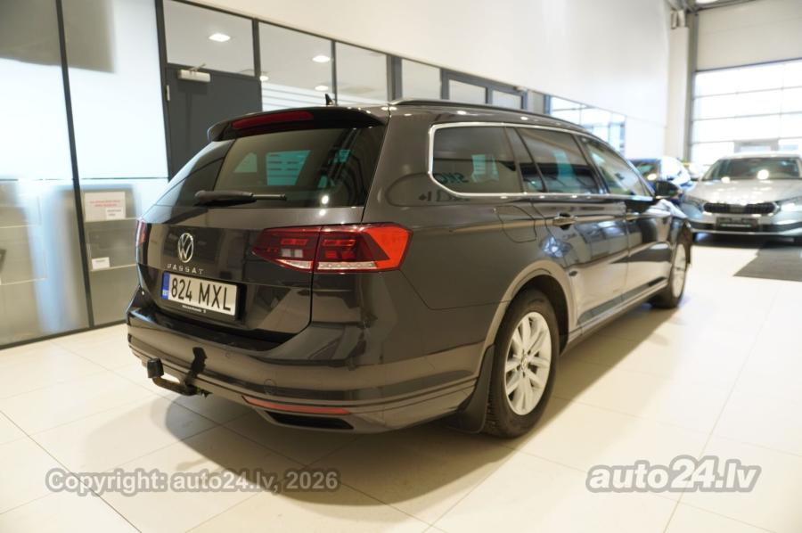 Pelēks Volkswagen Passat 2021 Tallina, ar dzinēja tilpumu 1.50 L un nobraukumu 114 tūkst. km par 18300 €, foto 4 vietnē AUTOMOTO.COM.LV