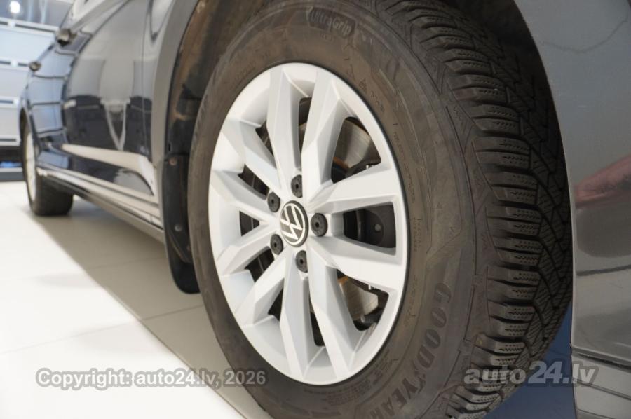 Pelēks Volkswagen Passat 2021 Tallina, ar dzinēja tilpumu 1.50 L un nobraukumu 114 tūkst. km par 18300 €, foto 6 vietnē AUTOMOTO.COM.LV