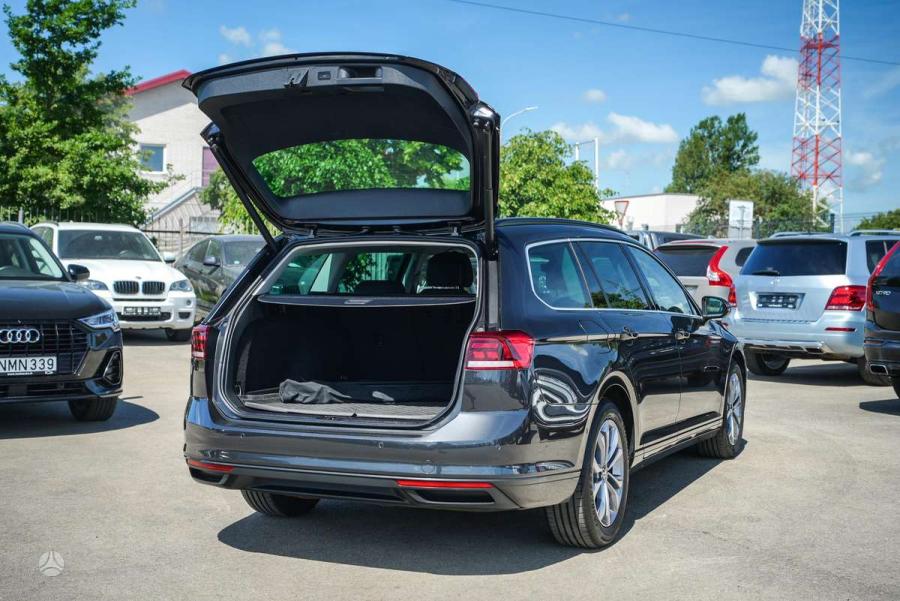 Pelēks Volkswagen Passat 2021 Marijampole, ar dzinēja tilpumu 1.97 L un nobraukumu 196 tūkst. km par 14950 €, foto 14 vietnē AUTOMOTO.COM.LV