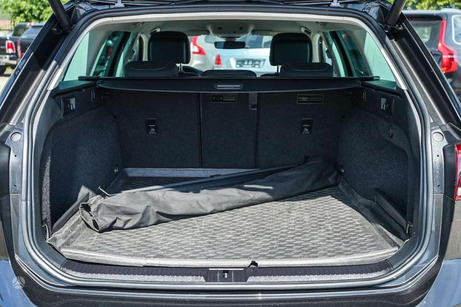 Pelēks Volkswagen Passat 2021 Marijampole, ar dzinēja tilpumu 1.97 L un nobraukumu 196 tūkst. km par 14950 €, foto 15 vietnē AUTOMOTO.COM.LV