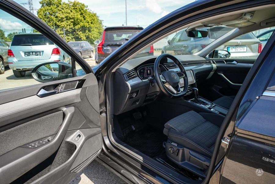 Pelēks Volkswagen Passat 2021 Marijampole, ar dzinēja tilpumu 1.97 L un nobraukumu 196 tūkst. km par 14950 €, foto 26 vietnē AUTOMOTO.COM.LV