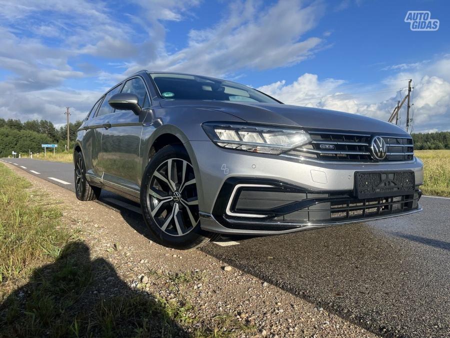 Grey Volkswagen Passat 2021 in Trakai, with an engine capacity of 1.40 L and mileage of 205 thousand km for 13200 €, photo 1 on AUTOMOTO.COM.LV