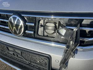 Grey Volkswagen Passat 2021 in Trakai, with an engine capacity of 1.40 L and mileage of 205 thousand km for 13200 €, photo 5 on AUTOMOTO.COM.LV
