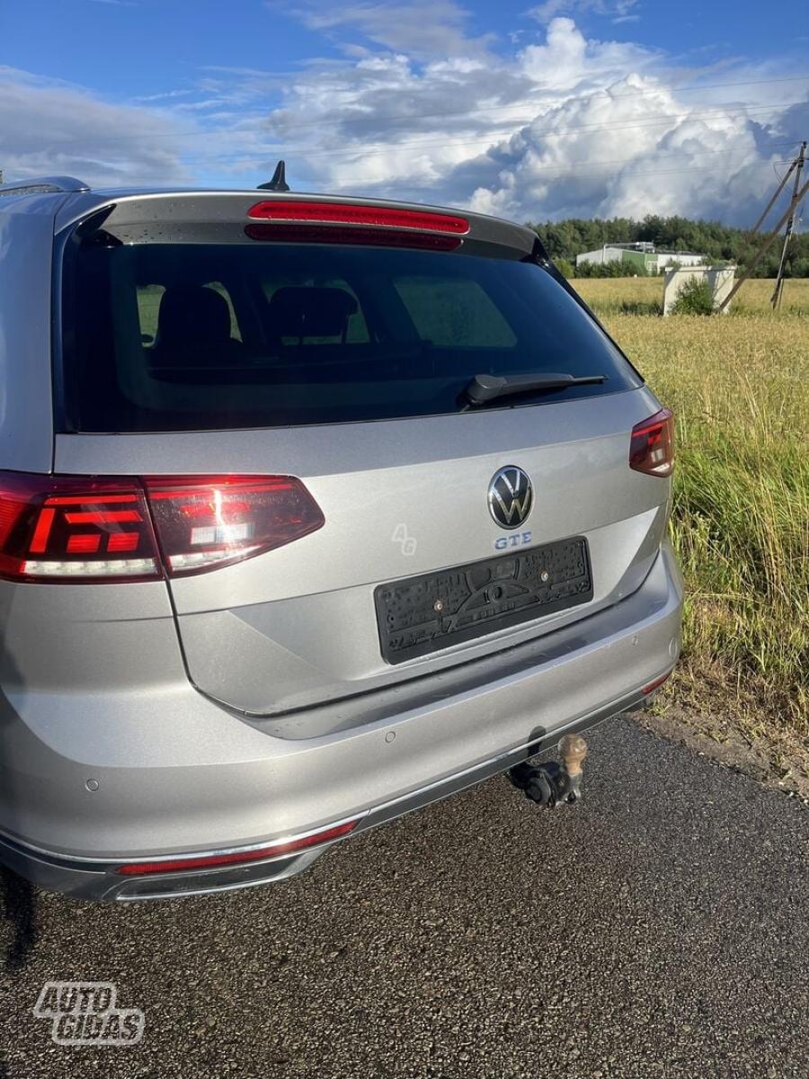 Grey Volkswagen Passat 2021 in Trakai, with an engine capacity of 1.40 L and mileage of 205 thousand km for 13200 €, photo 9 on AUTOMOTO.COM.LV
