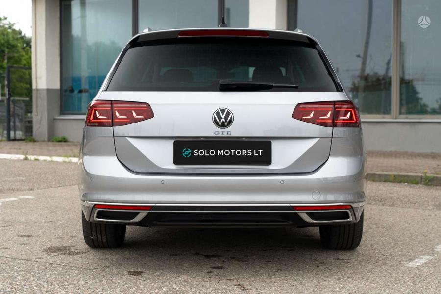 Grey Volkswagen Passat 2021 in Vilnius, with an engine capacity of 1.40 L and mileage of 174 thousand km for 17700 €, photo 6 on AUTOMOTO.COM.LV