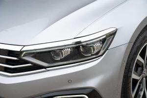 Grey Volkswagen Passat 2021 in Vilnius, with an engine capacity of 1.40 L and mileage of 174 thousand km for 17700 €, photo 11 on AUTOMOTO.COM.LV