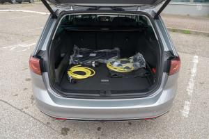 Grey Volkswagen Passat 2021 in Vilnius, with an engine capacity of 1.40 L and mileage of 174 thousand km for 17700 €, photo 18 on AUTOMOTO.COM.LV