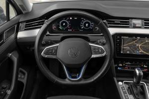 Grey Volkswagen Passat 2021 in Vilnius, with an engine capacity of 1.40 L and mileage of 174 thousand km for 17700 €, photo 21 on AUTOMOTO.COM.LV