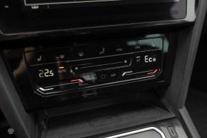 Grey Volkswagen Passat 2021 in Vilnius, with an engine capacity of 1.40 L and mileage of 174 thousand km for 17700 €, photo 32 on AUTOMOTO.COM.LV