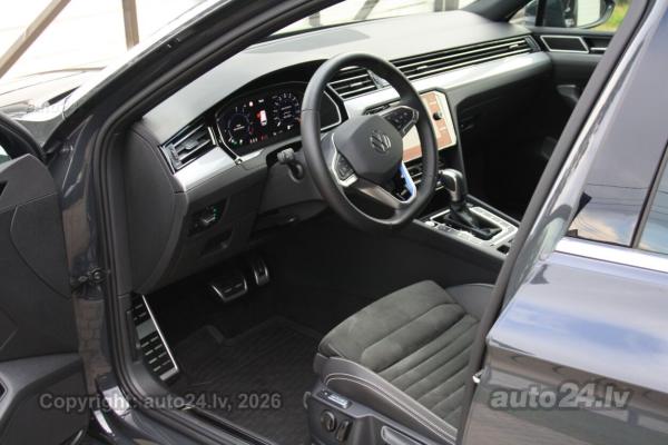 Grey Volkswagen Passat 2021 in Tallinn, with an engine capacity of 1.40 L and mileage of 106 thousand km for 20490 €, photo 9 on AUTOMOTO.COM.LV