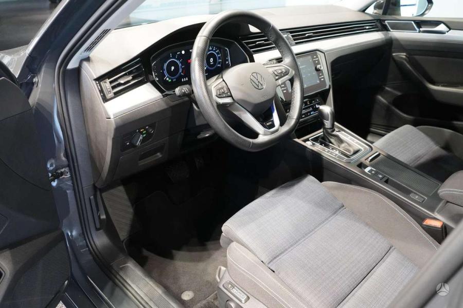 Pelēks Volkswagen Passat 2021 Viļņa, ar dzinēja tilpumu 1.40 L un nobraukumu 138 tūkst. km par 19600 €, foto 9 vietnē AUTOMOTO.COM.LV