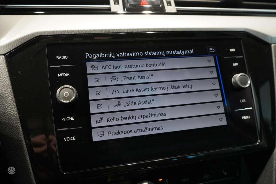 Pelēks Volkswagen Passat 2021 Viļņa, ar dzinēja tilpumu 1.40 L un nobraukumu 138 tūkst. km par 19600 €, foto 21 vietnē AUTOMOTO.COM.LV