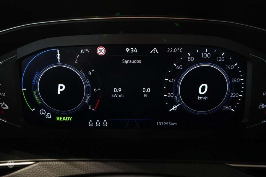 Pelēks Volkswagen Passat 2021 Viļņa, ar dzinēja tilpumu 1.40 L un nobraukumu 138 tūkst. km par 19600 €, foto 28 vietnē AUTOMOTO.COM.LV