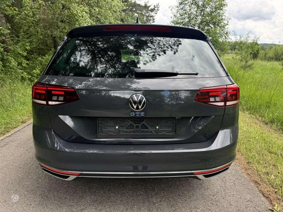Grey Volkswagen Passat 2021 in Vilnius, with an engine capacity of 1.40 L and mileage of 199 thousand km for 14950 €, photo 6 on AUTOMOTO.COM.LV