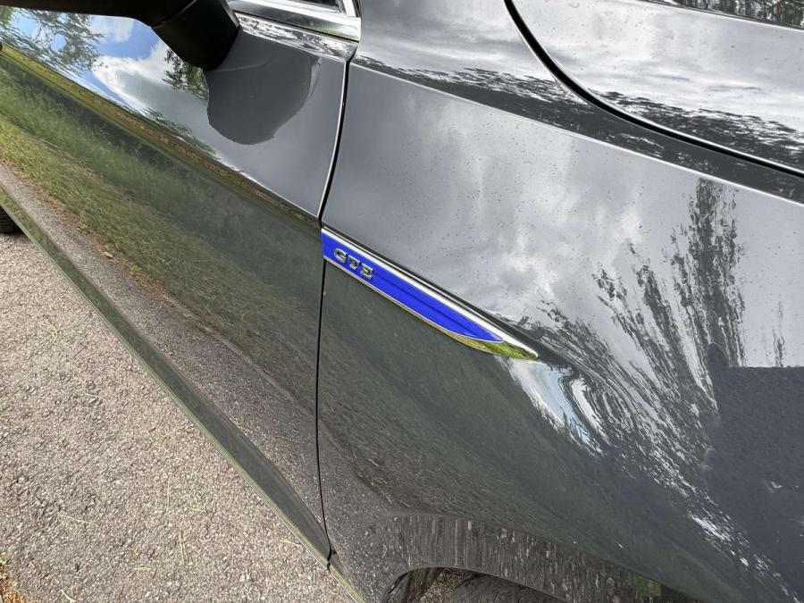 Grey Volkswagen Passat 2021 in Vilnius, with an engine capacity of 1.40 L and mileage of 199 thousand km for 14950 €, photo 8 on AUTOMOTO.COM.LV