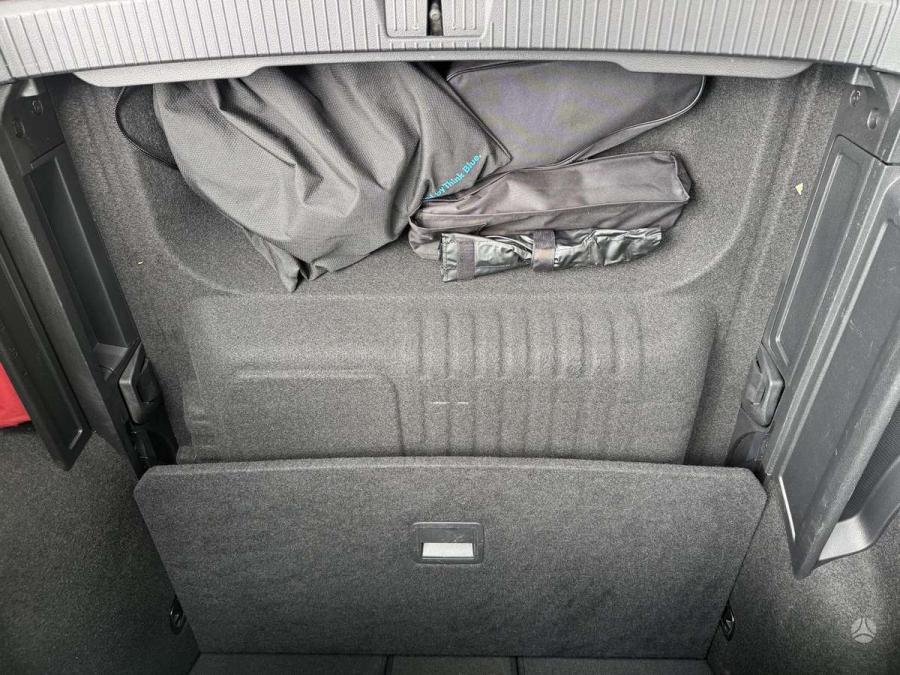 Grey Volkswagen Passat 2021 in Vilnius, with an engine capacity of 1.40 L and mileage of 199 thousand km for 14950 €, photo 17 on AUTOMOTO.COM.LV