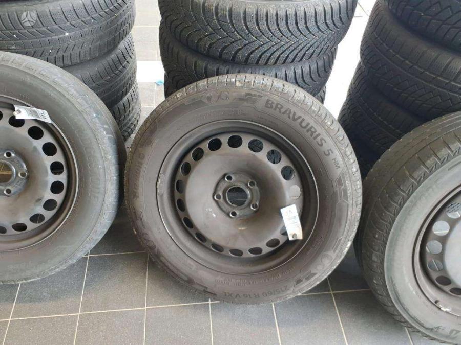 Grey Volkswagen Passat 2021 in Vilnius, with an engine capacity of 1.97 L and mileage of 144 thousand km for 15800 €, photo 11 on AUTOMOTO.COM.LV