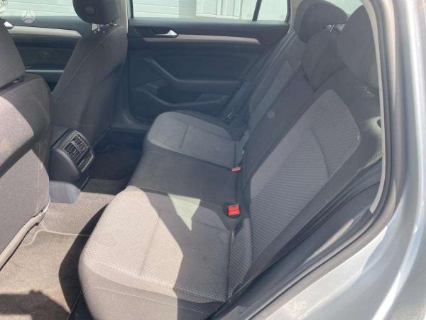Pelēks Volkswagen Passat 2021 Viļņa, ar dzinēja tilpumu 1.97 L un nobraukumu 141 tūkst. km par 14900 €, foto 6 vietnē AUTOMOTO.COM.LV
