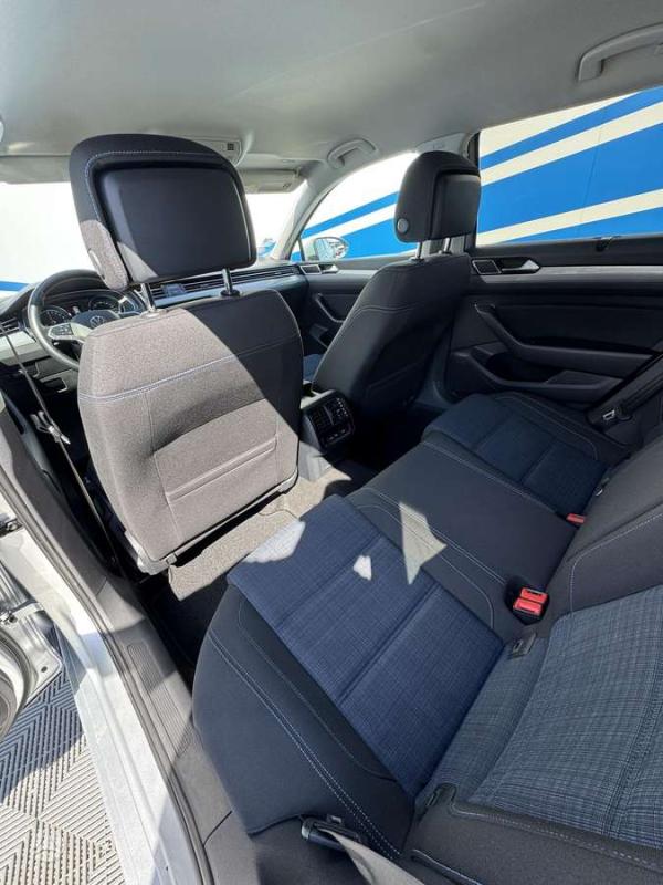 Pelēks Volkswagen Passat 2021 Kauņa, ar dzinēja tilpumu 1.40 L un nobraukumu 184 tūkst. km par 14750 €, foto 8 vietnē AUTOMOTO.COM.LV