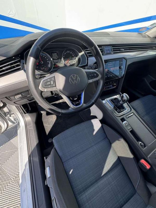 Volkswagen Passat 2021 in Kaunas on AUTOMOTO.COM.LV Grey Volkswagen Passat 2021 in Kaunas, with an engine capacity of 1.40 L and mileage of 184 thousand km for 14750 €, photo 10 on AUTOMOTO.COM.LV