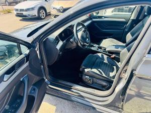 Grey Volkswagen Passat 2021 in Kaunas, with an engine capacity of 1.97 L and mileage of 250 thousand km for 14000 €, photo 8 on AUTOMOTO.COM.LV