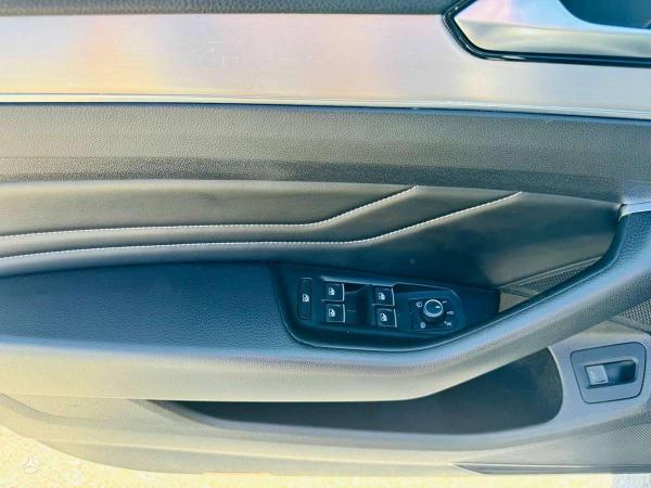 Pelēks Volkswagen Passat 2021 Kauņa, ar dzinēja tilpumu 1.97 L un nobraukumu 250 tūkst. km par 14000 €, foto 10 vietnē AUTOMOTO.COM.LV