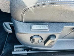 Grey Volkswagen Passat 2021 in Kaunas, with an engine capacity of 1.97 L and mileage of 250 thousand km for 14000 €, photo 12 on AUTOMOTO.COM.LV