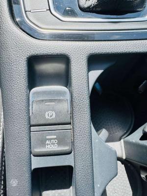 Grey Volkswagen Passat 2021 in Kaunas, with an engine capacity of 1.97 L and mileage of 250 thousand km for 14000 €, photo 17 on AUTOMOTO.COM.LV