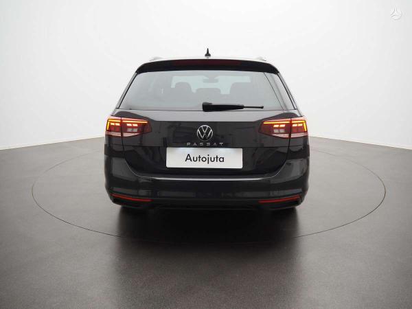 Volkswagen Passat 2021 in Vilnius on AUTOMOTO.COM.LV Grey Volkswagen Passat 2021 in Vilnius, with an engine capacity of 1.97 L and mileage of 144 thousand km for 15800 €, photo 6 on AUTOMOTO.COM.LV