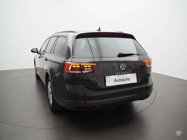 Volkswagen Passat 2021 in Vilnius on AUTOMOTO.COM.LV Grey Volkswagen Passat 2021 in Vilnius, with an engine capacity of 1.97 L and mileage of 144 thousand km for 15800 €, photo 7 on AUTOMOTO.COM.LV