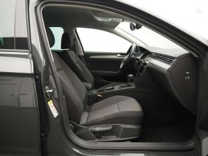 Grey Volkswagen Passat 2021 in Vilnius, with an engine capacity of 1.97 L and mileage of 144 thousand km for 15800 €, photo 12 on AUTOMOTO.COM.LV