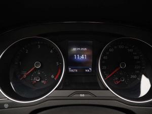 Grey Volkswagen Passat 2021 in Vilnius, with an engine capacity of 1.97 L and mileage of 144 thousand km for 15800 €, photo 23 on AUTOMOTO.COM.LV