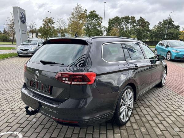 Pelēks Volkswagen Passat 2021 Šauļi, ar dzinēja tilpumu 1.97 L un nobraukumu 109 tūkst. km par 17900 €, foto 6 vietnē AUTOMOTO.COM.LV