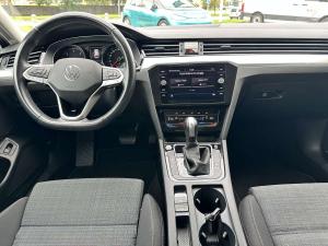 Pelēks Volkswagen Passat 2021 Šauļi, ar dzinēja tilpumu 1.97 L un nobraukumu 109 tūkst. km par 17900 €, foto 18 vietnē AUTOMOTO.COM.LV