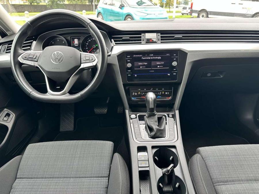 Pelēks Volkswagen Passat 2021 Šauļi, ar dzinēja tilpumu 1.97 L un nobraukumu 109 tūkst. km par 17900 €, foto 18 vietnē AUTOMOTO.COM.LV