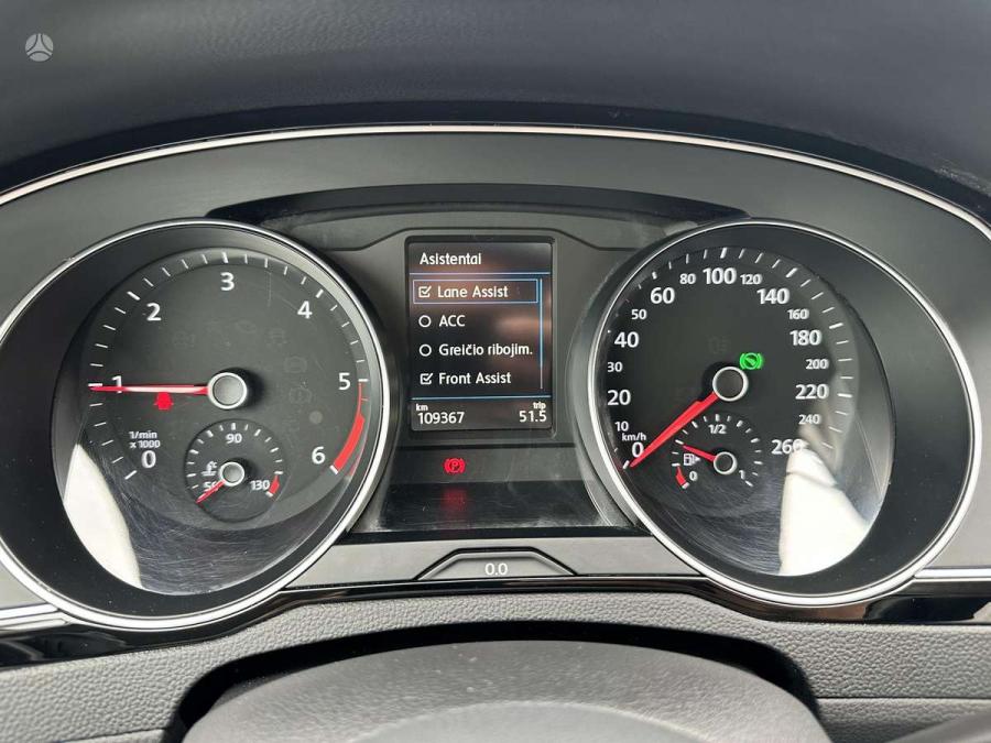 Pelēks Volkswagen Passat 2021 Šauļi, ar dzinēja tilpumu 1.97 L un nobraukumu 109 tūkst. km par 17900 €, foto 22 vietnē AUTOMOTO.COM.LV
