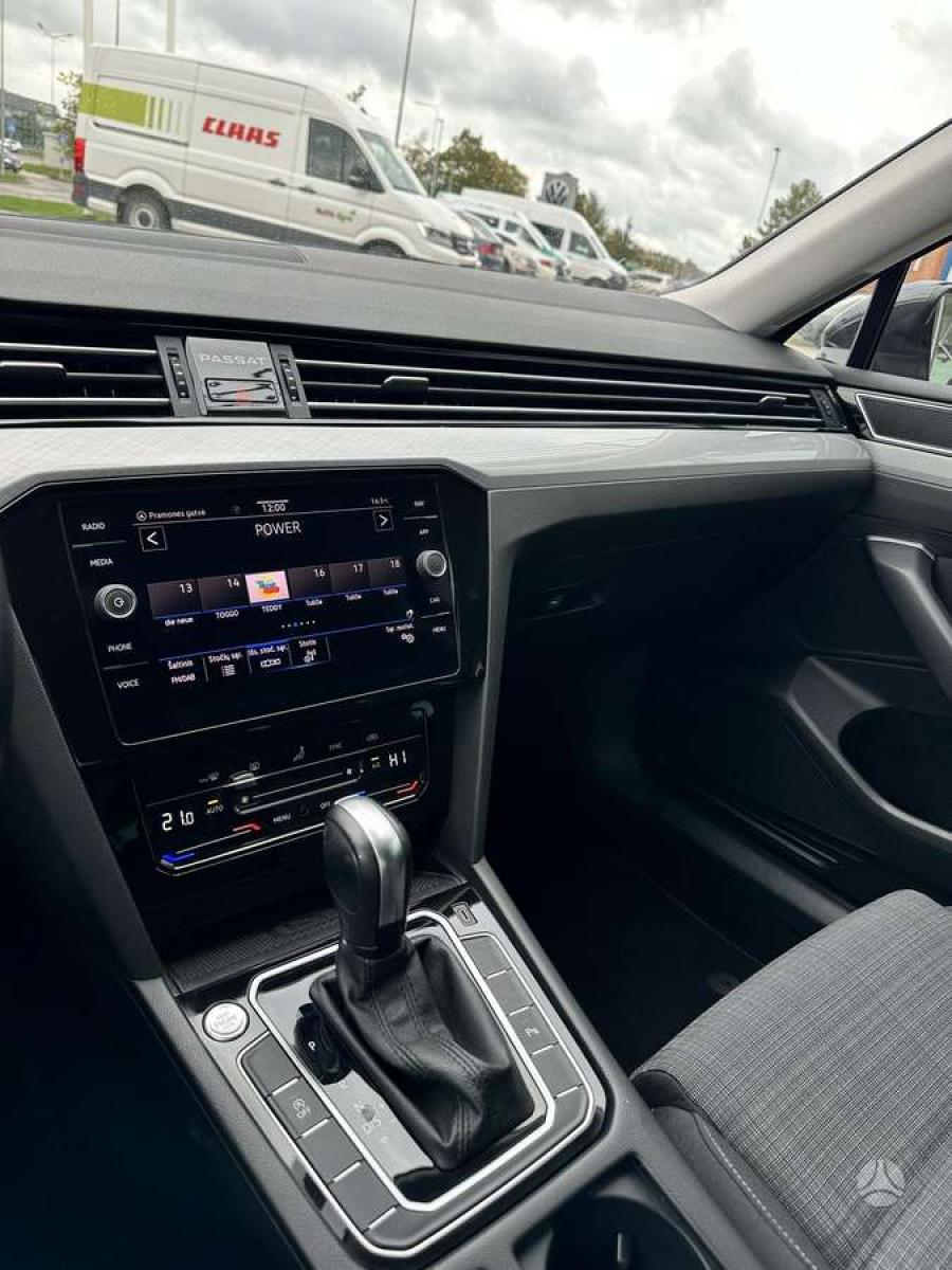 Pelēks Volkswagen Passat 2021 Šauļi, ar dzinēja tilpumu 1.97 L un nobraukumu 109 tūkst. km par 17900 €, foto 27 vietnē AUTOMOTO.COM.LV