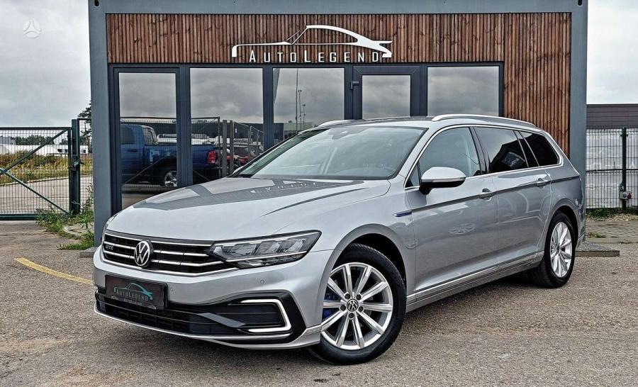 Pelēks Volkswagen Passat 2021 Viļņa, ar dzinēja tilpumu 1.40 L un nobraukumu 165 tūkst. km par 15500 €, foto 1 vietnē AUTOMOTO.COM.LV