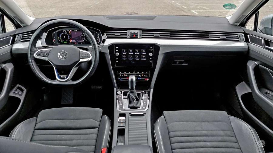 Pelēks Volkswagen Passat 2021 Viļņa, ar dzinēja tilpumu 1.40 L un nobraukumu 165 tūkst. km par 15500 €, foto 25 vietnē AUTOMOTO.COM.LV