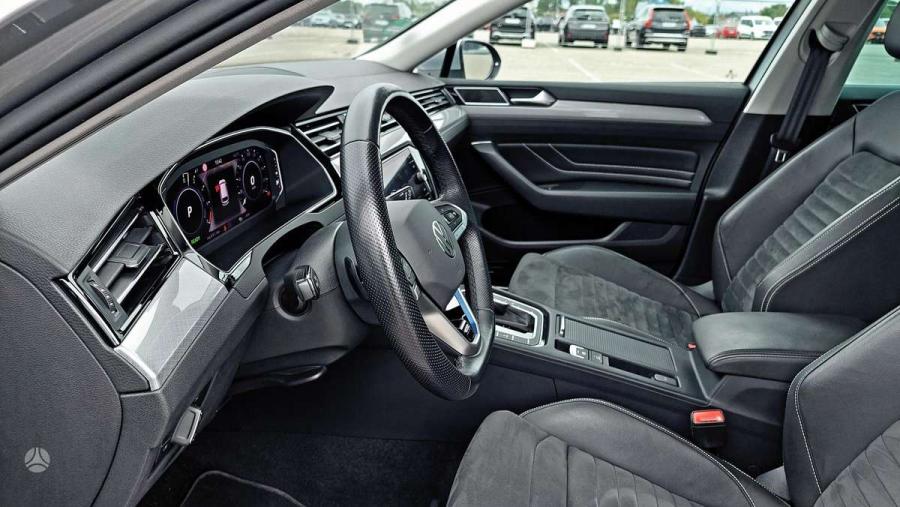 Pelēks Volkswagen Passat 2021 Viļņa, ar dzinēja tilpumu 1.40 L un nobraukumu 165 tūkst. km par 15500 €, foto 32 vietnē AUTOMOTO.COM.LV