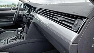 Pelēks Volkswagen Passat 2021 Viļņa, ar dzinēja tilpumu 1.40 L un nobraukumu 165 tūkst. km par 15500 €, foto 33 vietnē AUTOMOTO.COM.LV