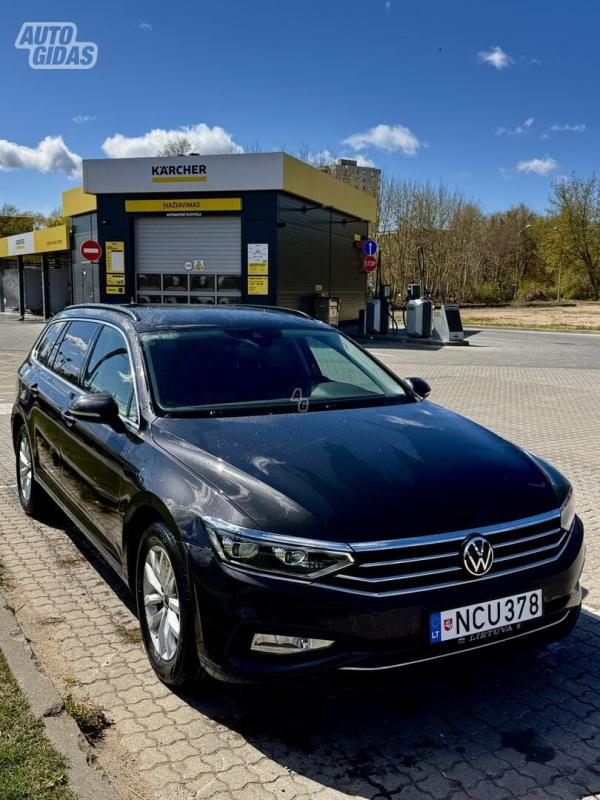 Volkswagen Passat 2021 in Vilnius on AUTOMOTO.COM.LV Grey Volkswagen Passat 2021 in Vilnius, with an engine capacity of 2.00 L and mileage of 170 thousand km for 15500 €, photo 3 on AUTOMOTO.COM.LV