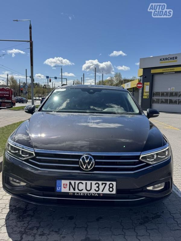 Volkswagen Passat 2021 in Vilnius on AUTOMOTO.COM.LV Grey Volkswagen Passat 2021 in Vilnius, with an engine capacity of 2.00 L and mileage of 170 thousand km for 15500 €, photo 4 on AUTOMOTO.COM.LV