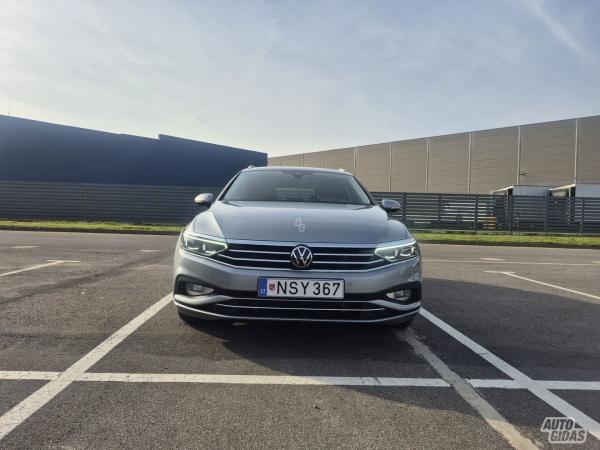 Volkswagen Passat 2021 in Kaunas on AUTOMOTO.COM.LV Grey Volkswagen Passat 2021 in Kaunas, with an engine capacity of 2.00 L and mileage of 226 thousand km for 15850 €, photo 1 on AUTOMOTO.COM.LV