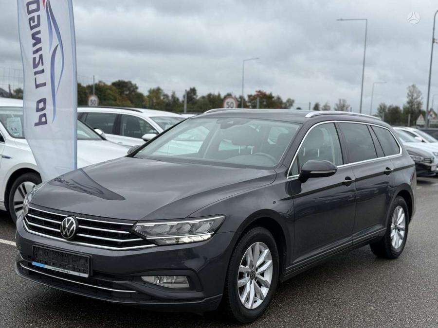 Pelēks Volkswagen Passat 2021 Viļņa, ar dzinēja tilpumu 1.97 L un nobraukumu 196 tūkst. km par 14999 €, foto 4 vietnē AUTOMOTO.COM.LV