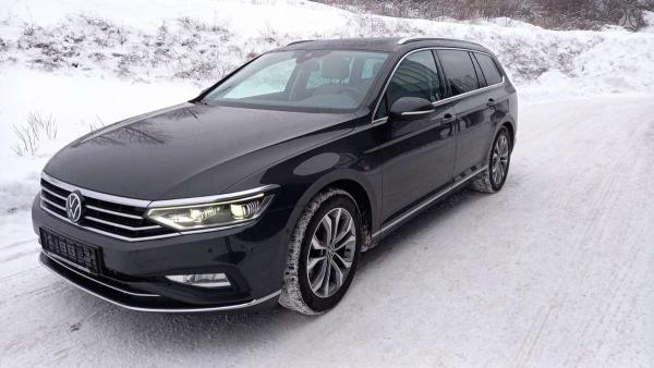 Pelēks Volkswagen Passat 2022 Viļņa, ar dzinēja tilpumu 1.97 L un nobraukumu 141 tūkst. km par 20500 €, foto 1 vietnē AUTOMOTO.COM.LV